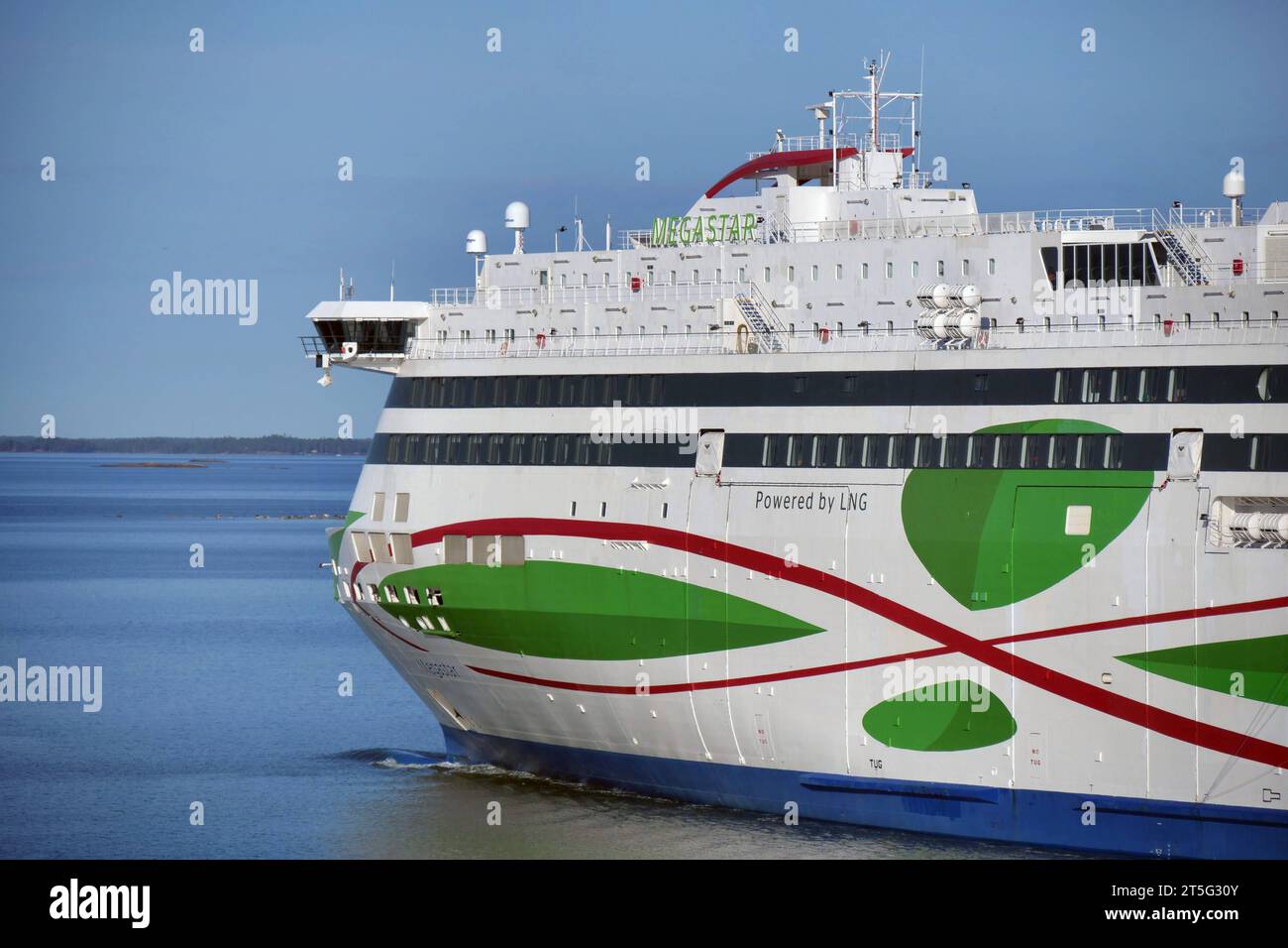Tallink Shuttle-Megastar Faehre verlaesst den Hafen von Tallinn Tallink ...