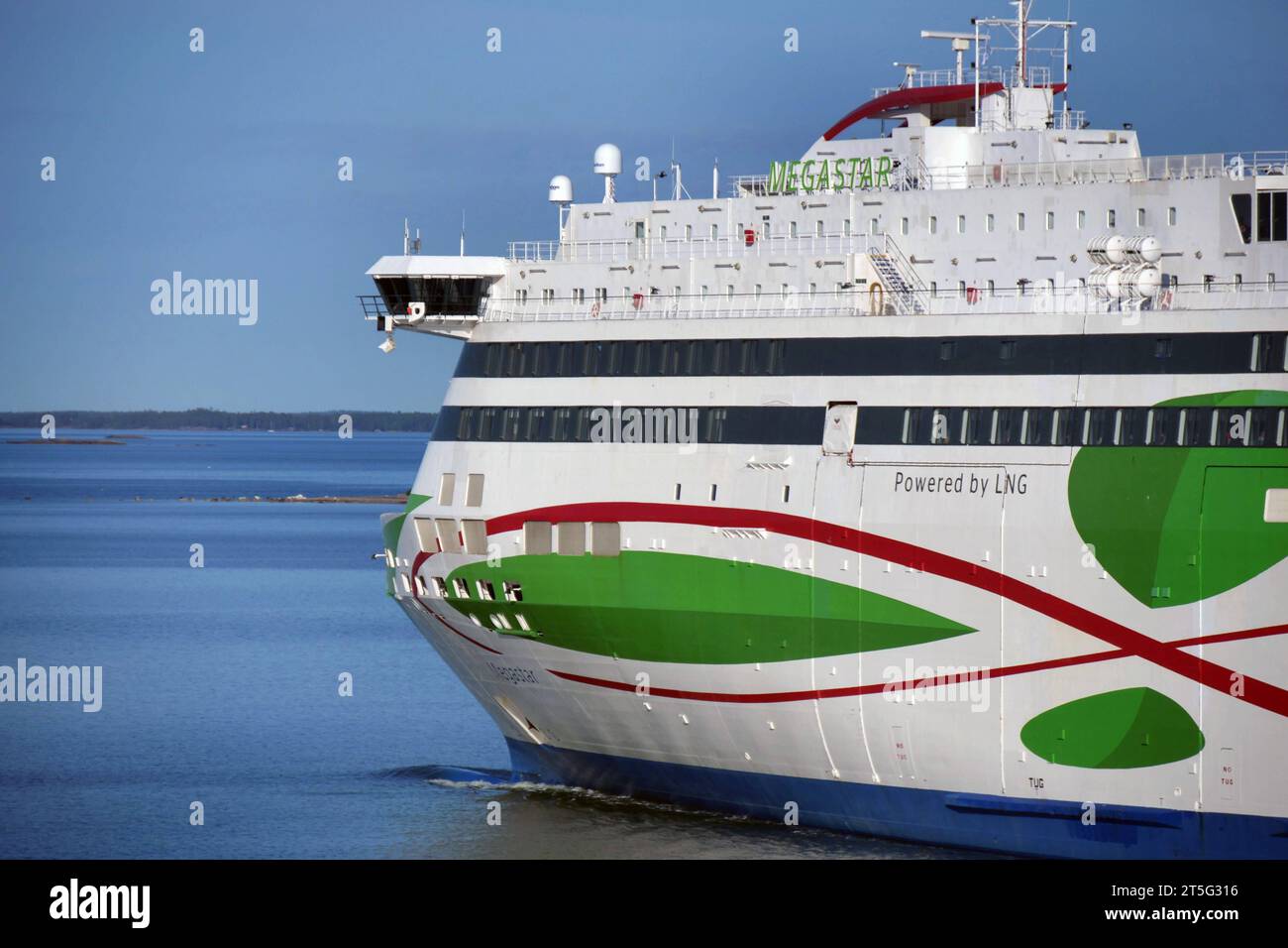 Tallink Shuttle-Megastar Faehre verlaesst den Hafen von Tallinn Tallink ...