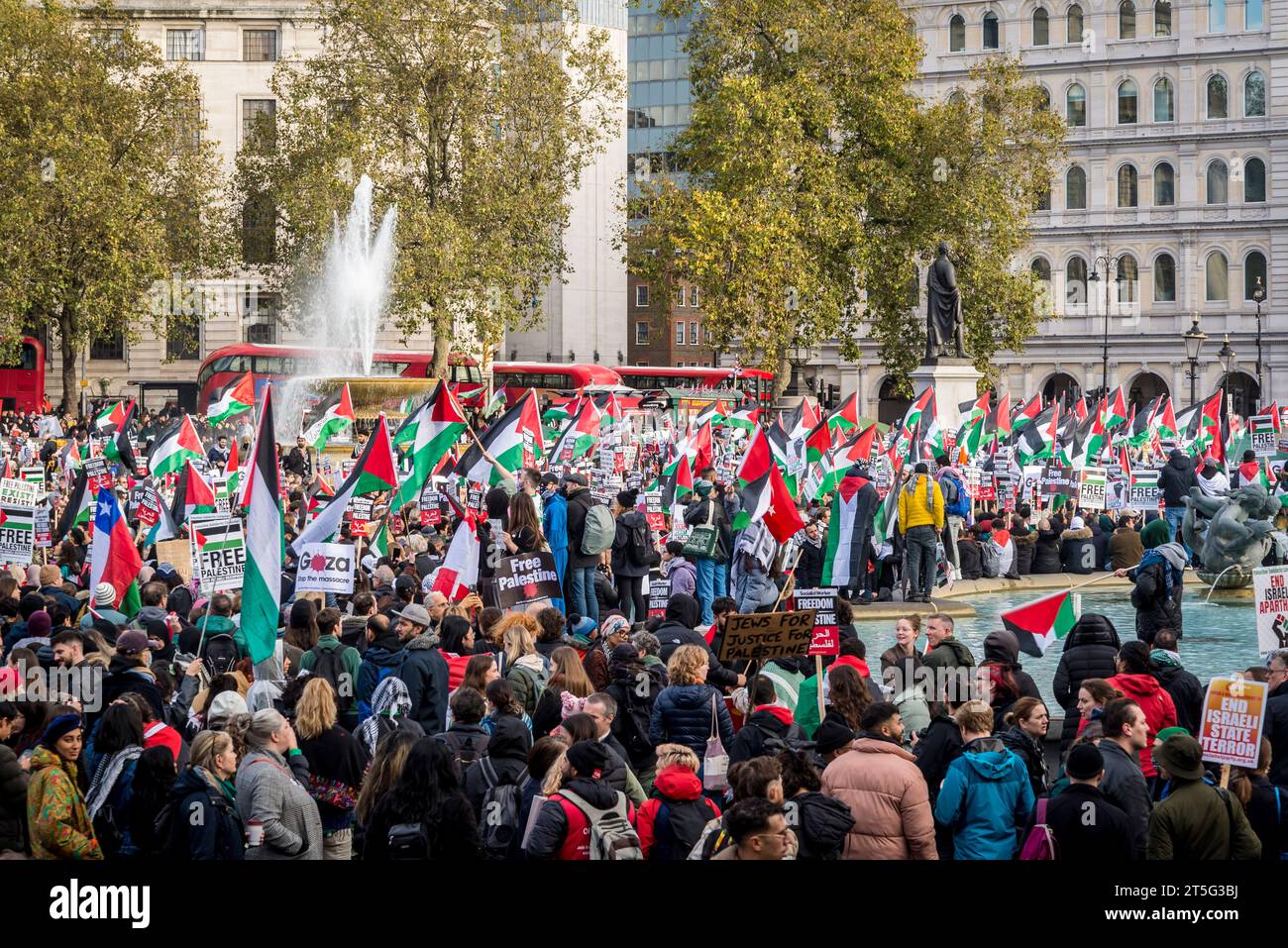 Palestinian solidarity london hi-res stock photography and images - Alamy