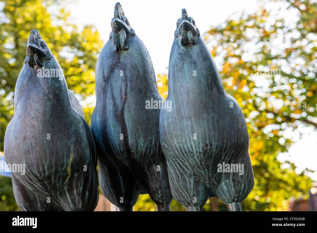Oslo, Norway, Stortorvet: Artwork 3 Chickens in front of the cathedral ...