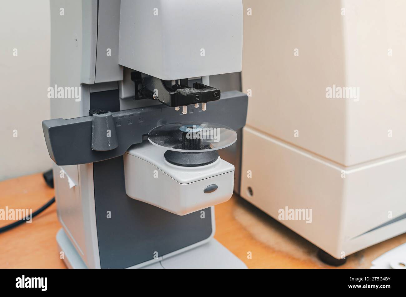 Modern apparatus for production of glasses. Processing of lenses ...