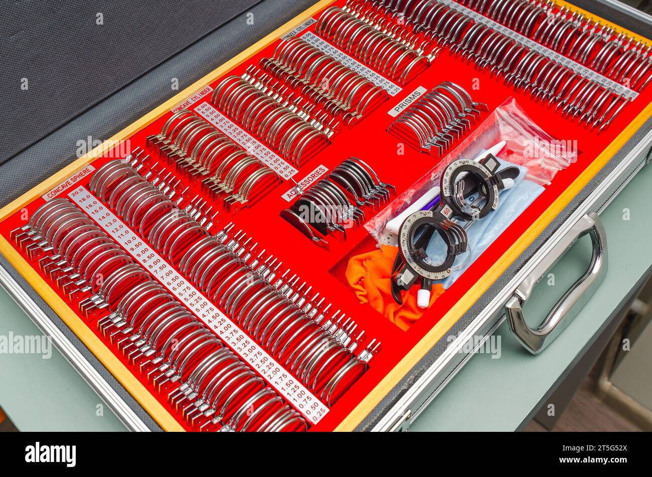 Myopia diagram hi-res stock photography and images - Alamy
