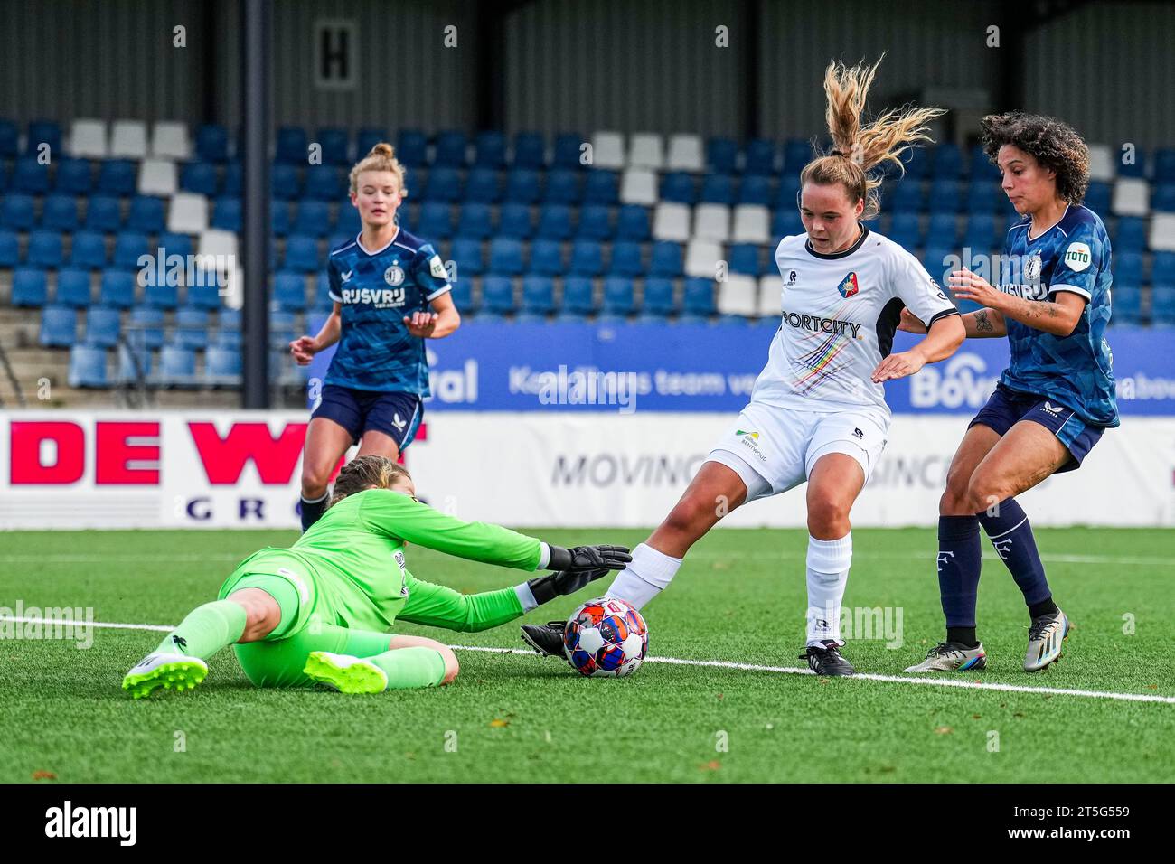 Telstar v1 goal kelly steen hi-res stock photography and images - Alamy