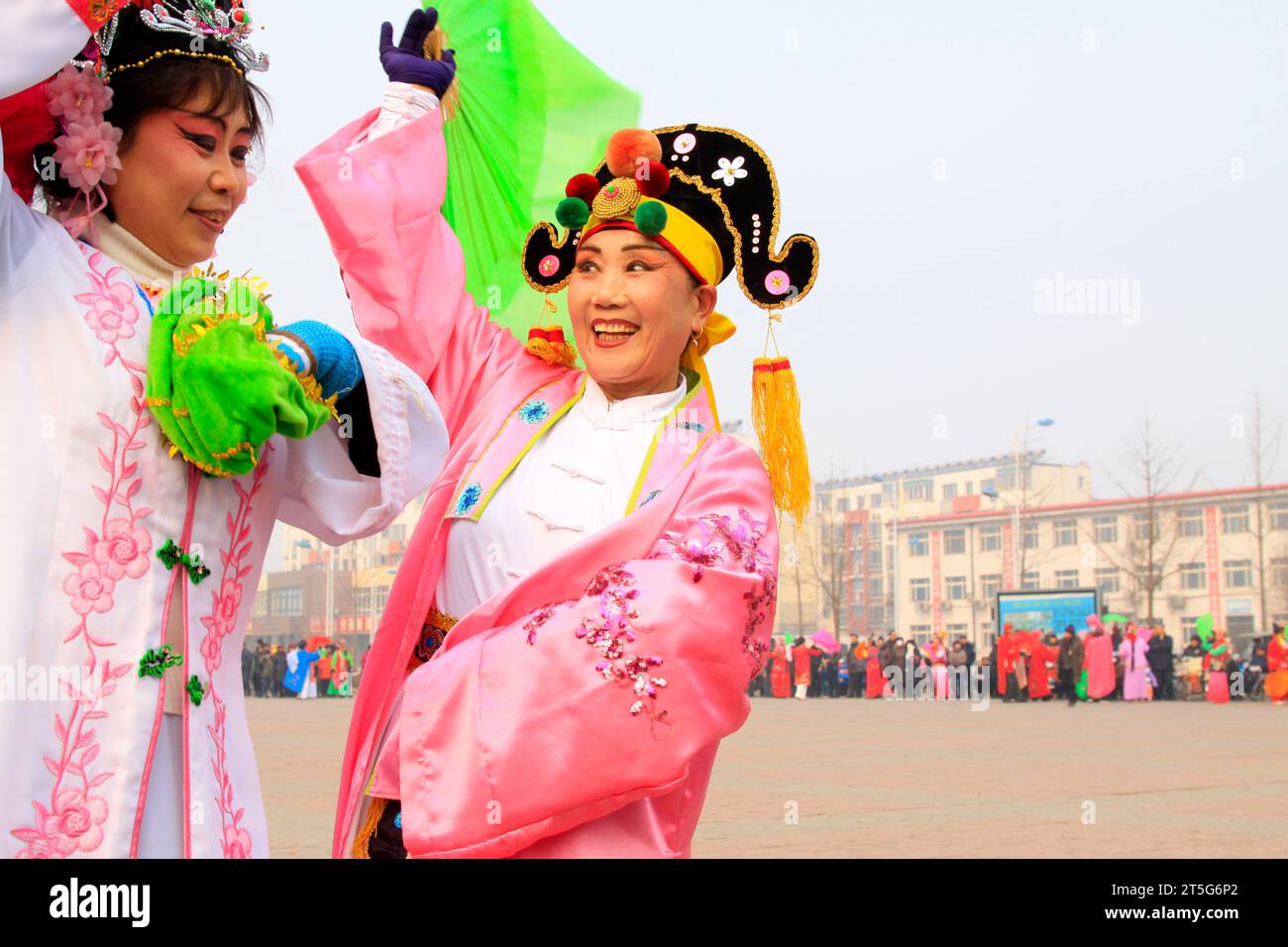 LUANNAN COUNTY - FEBRUARY 15: Performer wearing colorful clothes ...