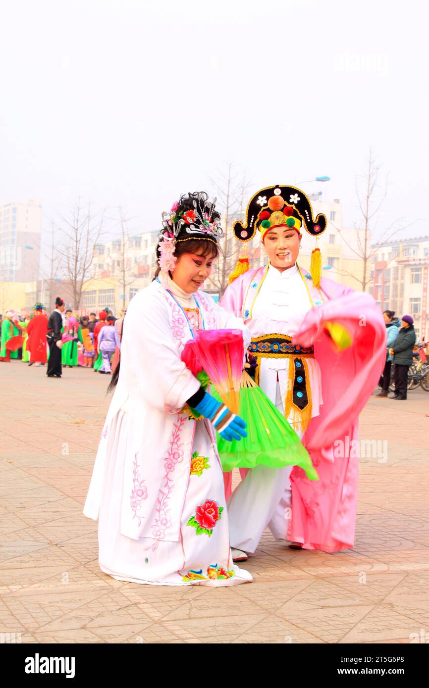 LUANNAN COUNTY - FEBRUARY 15: Performer wearing colorful clothes ...
