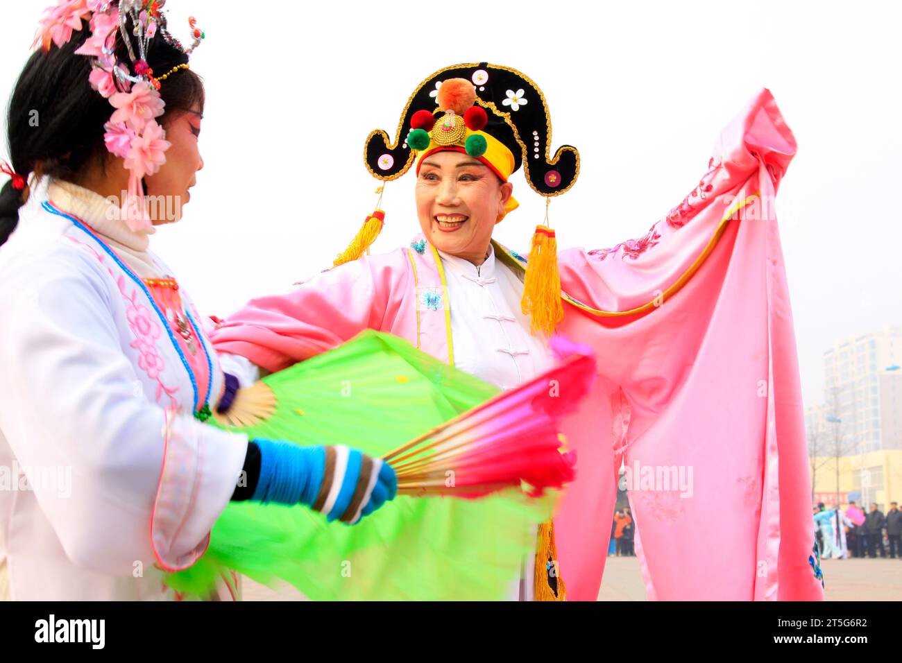 LUANNAN COUNTY - FEBRUARY 15: Performer wearing colorful clothes ...