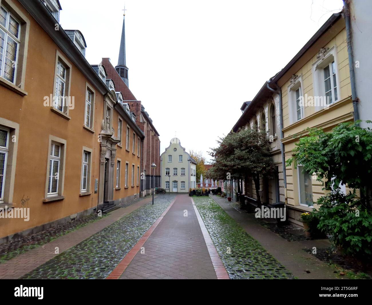 Blick in den Glockhammer - eine historische Gasse-Straße in Neuss Neuss ...