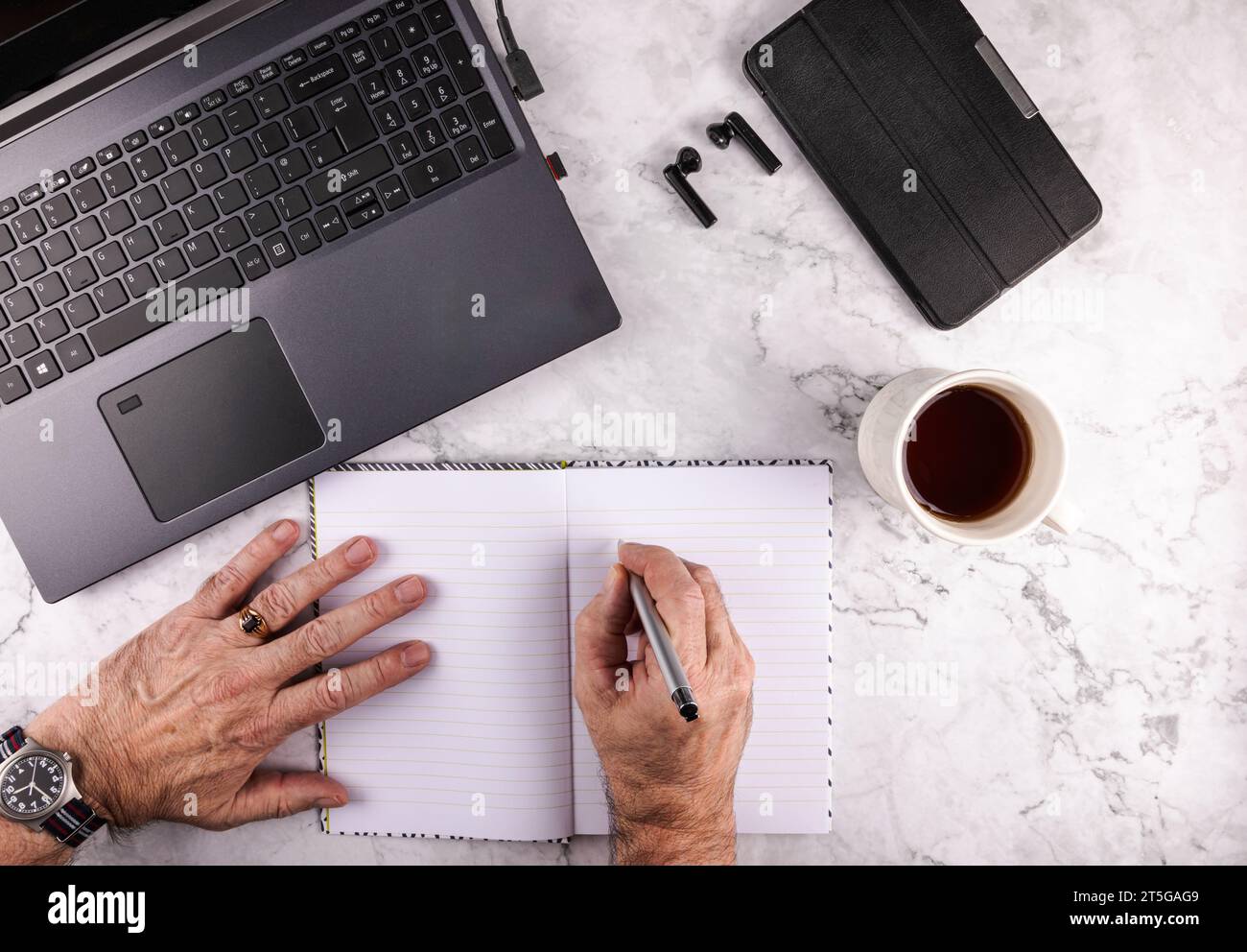 Handwriting paperwork hi-res stock photography and images - Alamy