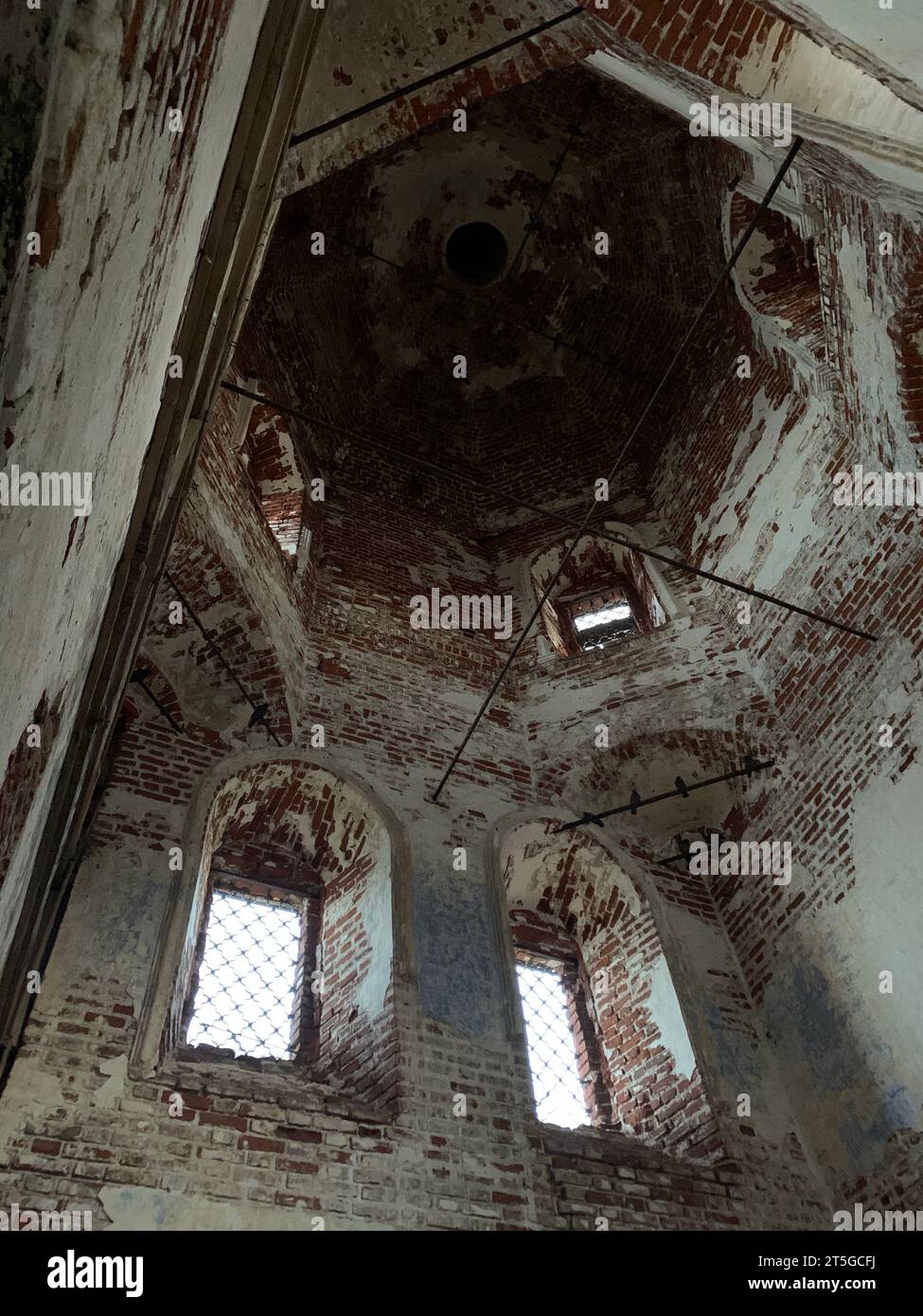 Inside ruined church. Red bricked church Stock Photo - Alamy