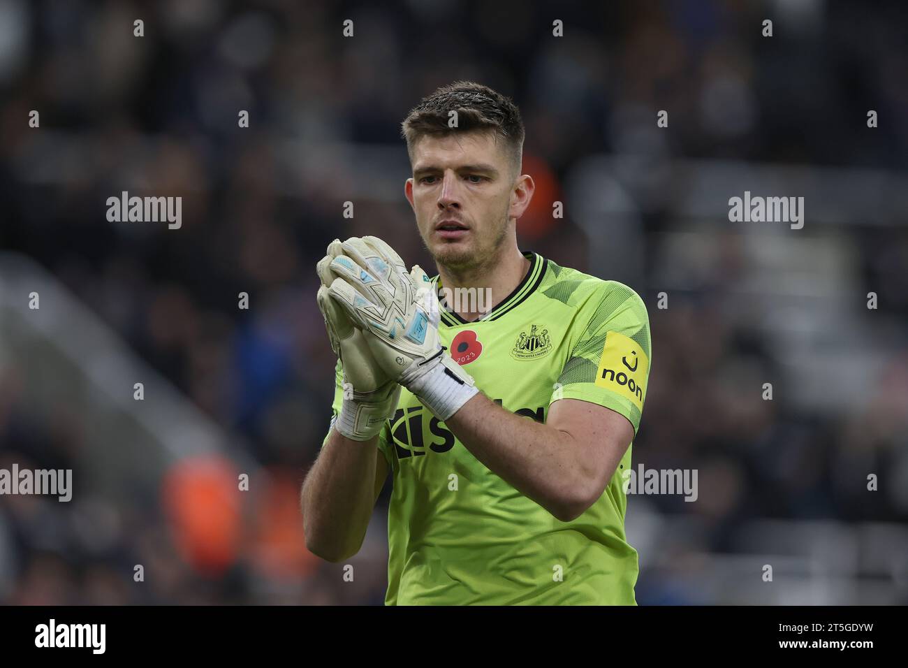 Newcastle Upon Tyne, UK. 4th Nov, 2023. Nick Pope of Newcastle United ...