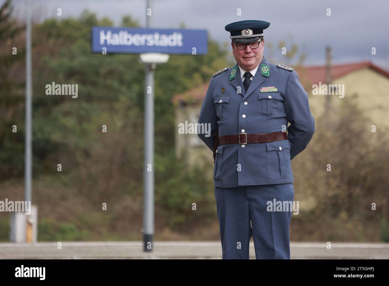 Blankenburg, Germany. 05th Nov, 2023. Railroad fan Christoph Böhm ...