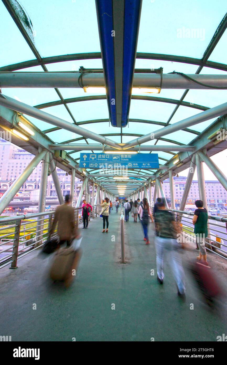 Flyover railing hi-res stock photography and images - Alamy