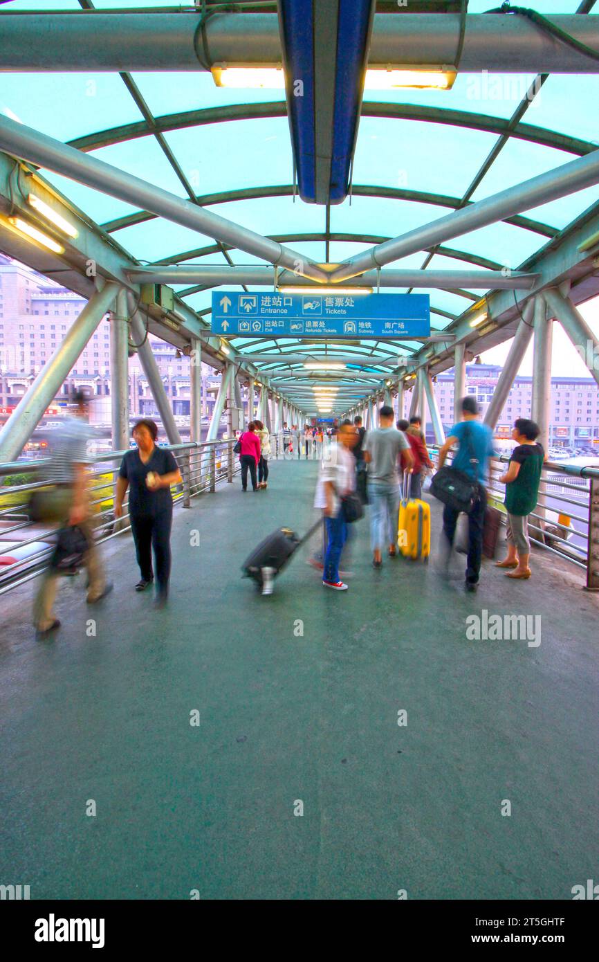 Flyover railing hi-res stock photography and images - Alamy