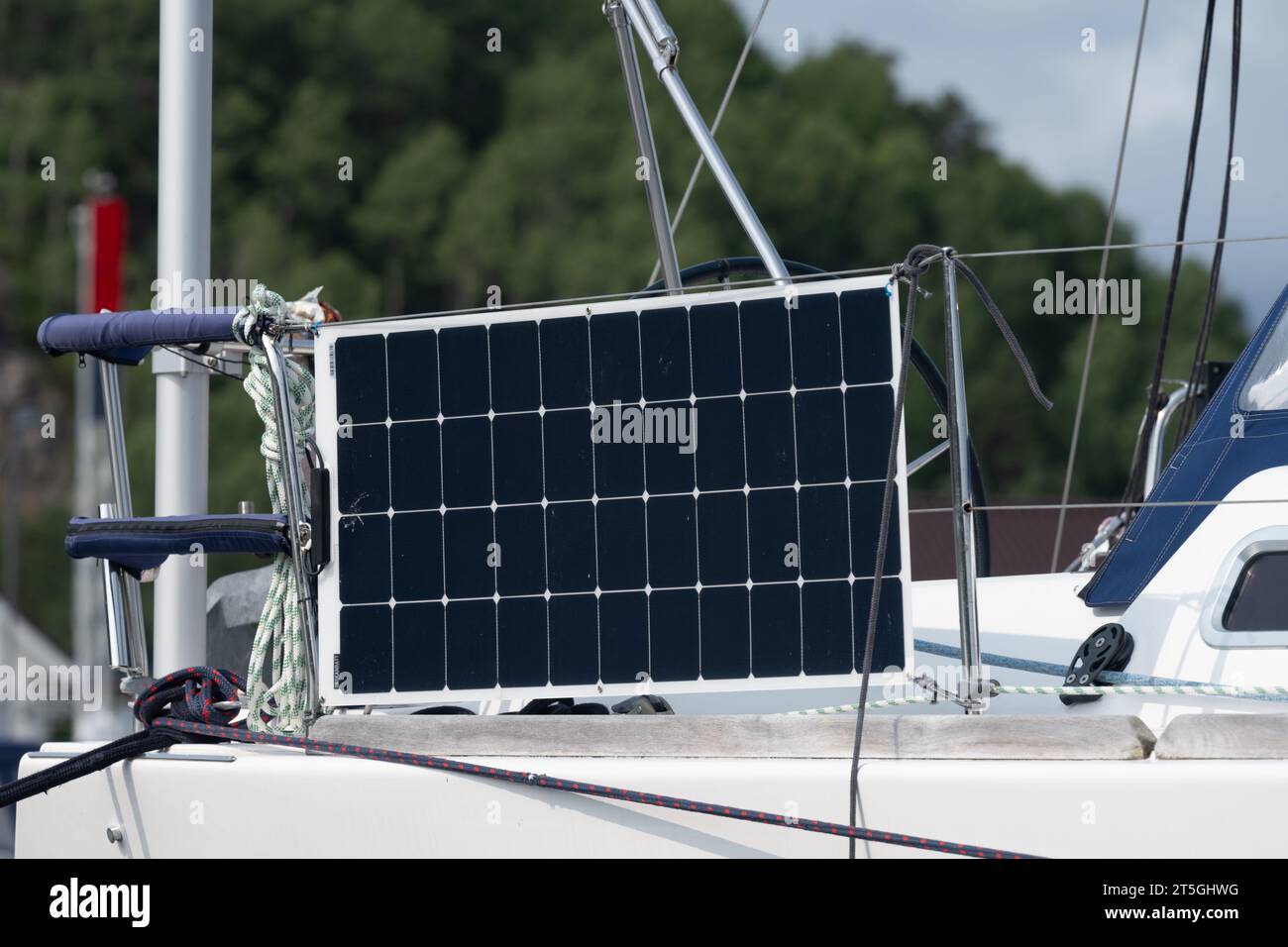 Solar panel outdoors on sea hi-res stock photography and images - Alamy
