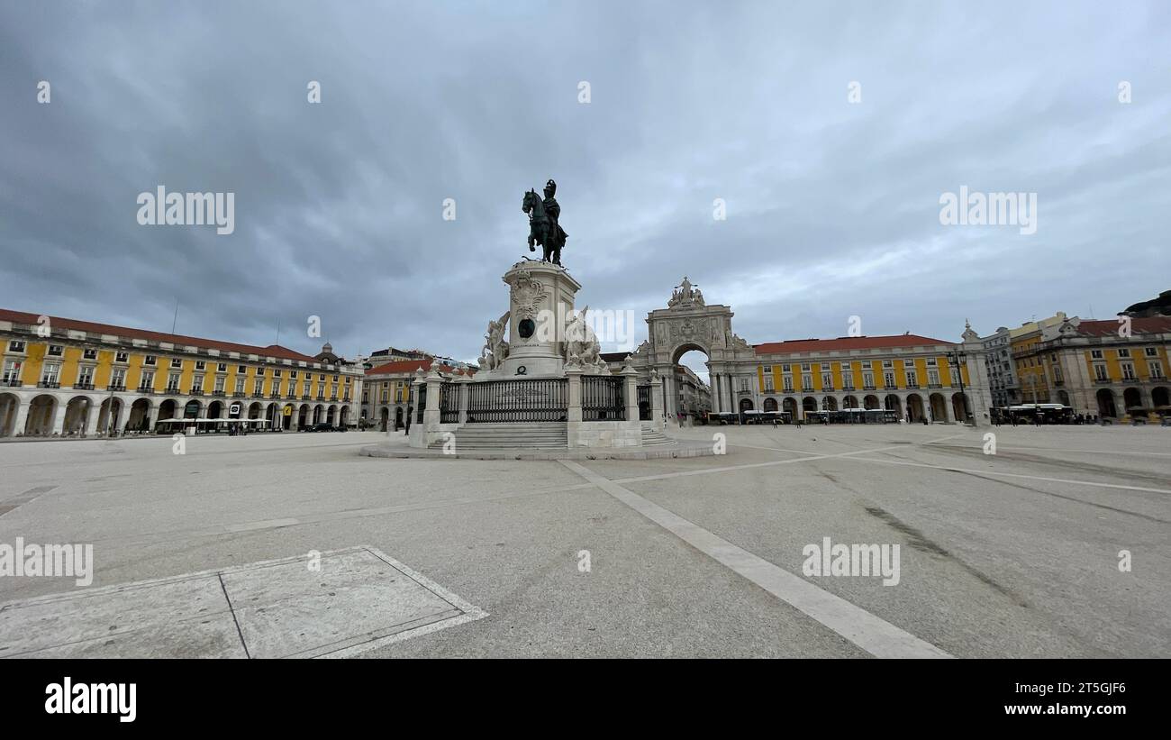 Commerce square plaza lisbonne hi-res stock photography and images - Alamy
