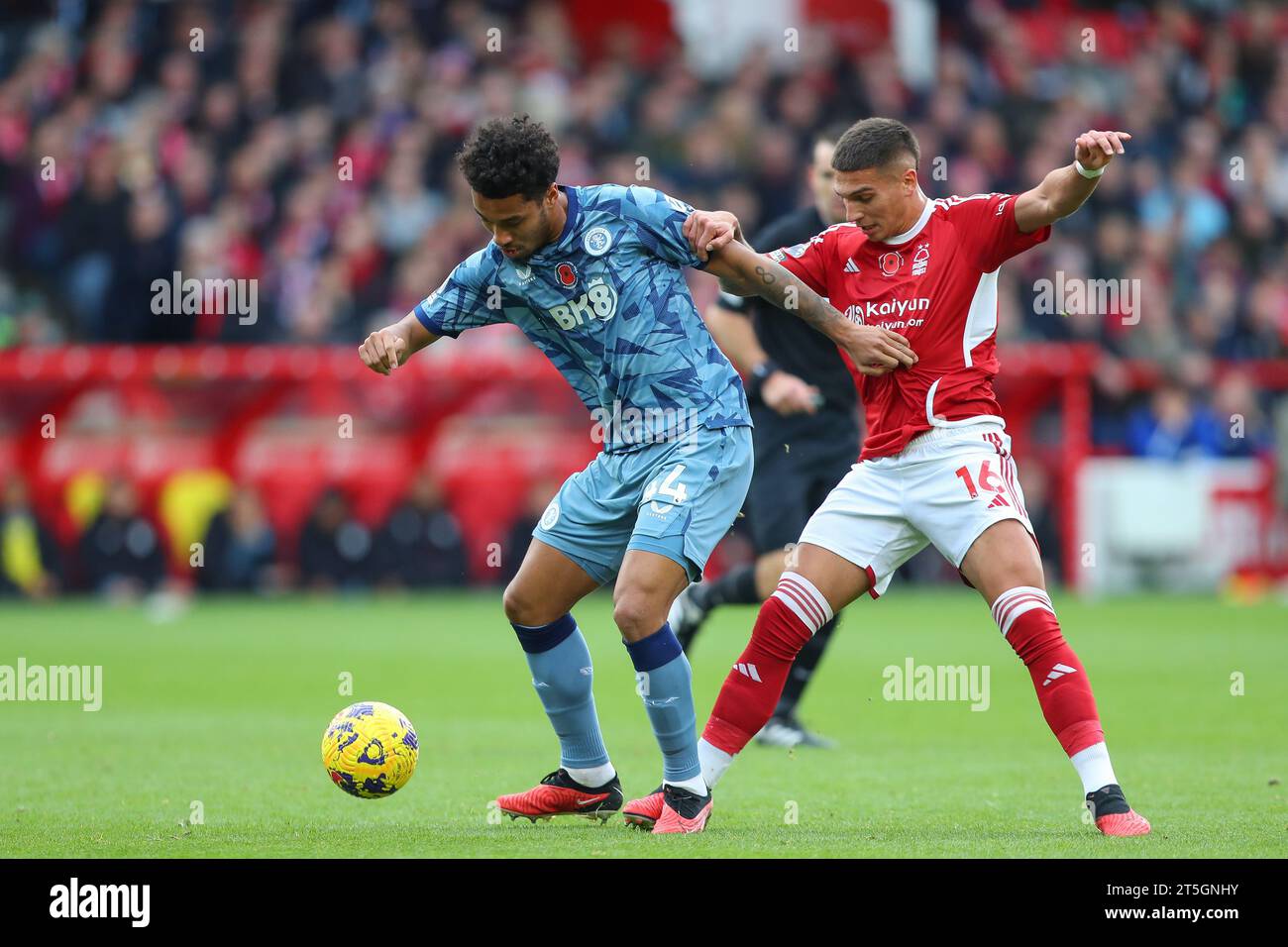 Nottingham, UK. 05th Nov, 2023. Nicolás Domínguez #16 of Nottingham ...