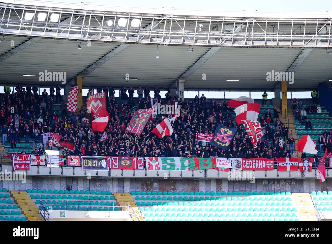 Premier league vs serie a hi-res stock photography and images - Alamy