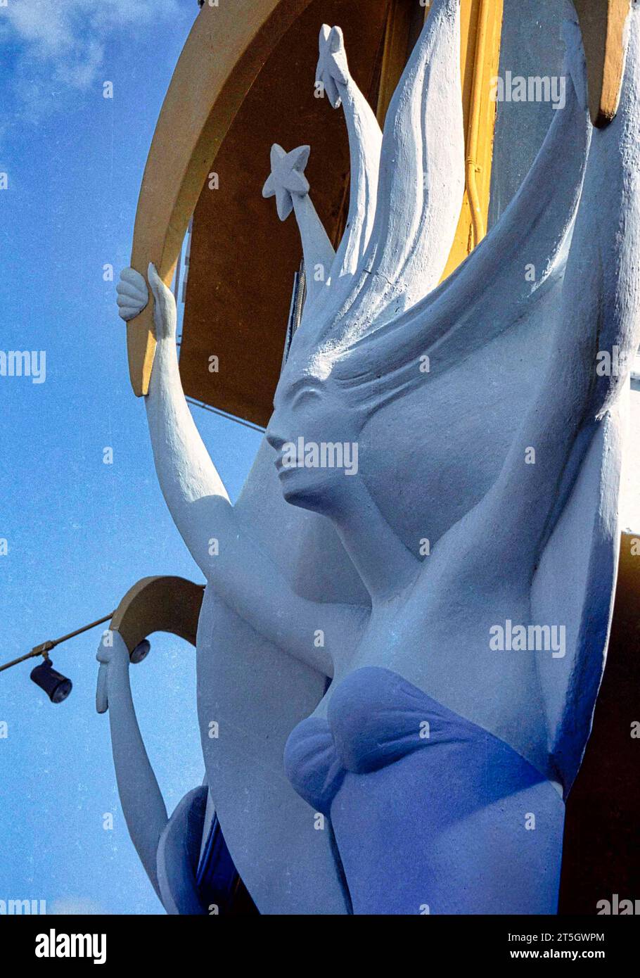 Sculpture at the entrance of a motel in Miami Beach Stock Photo - Alamy