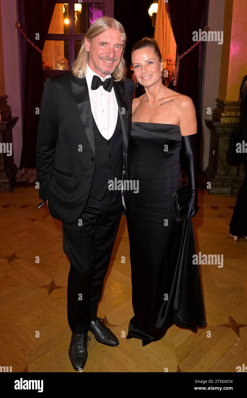 Frank Otto und Stefanie Dreyer beim 41. Deutschen SportpresseBall 2023 ...