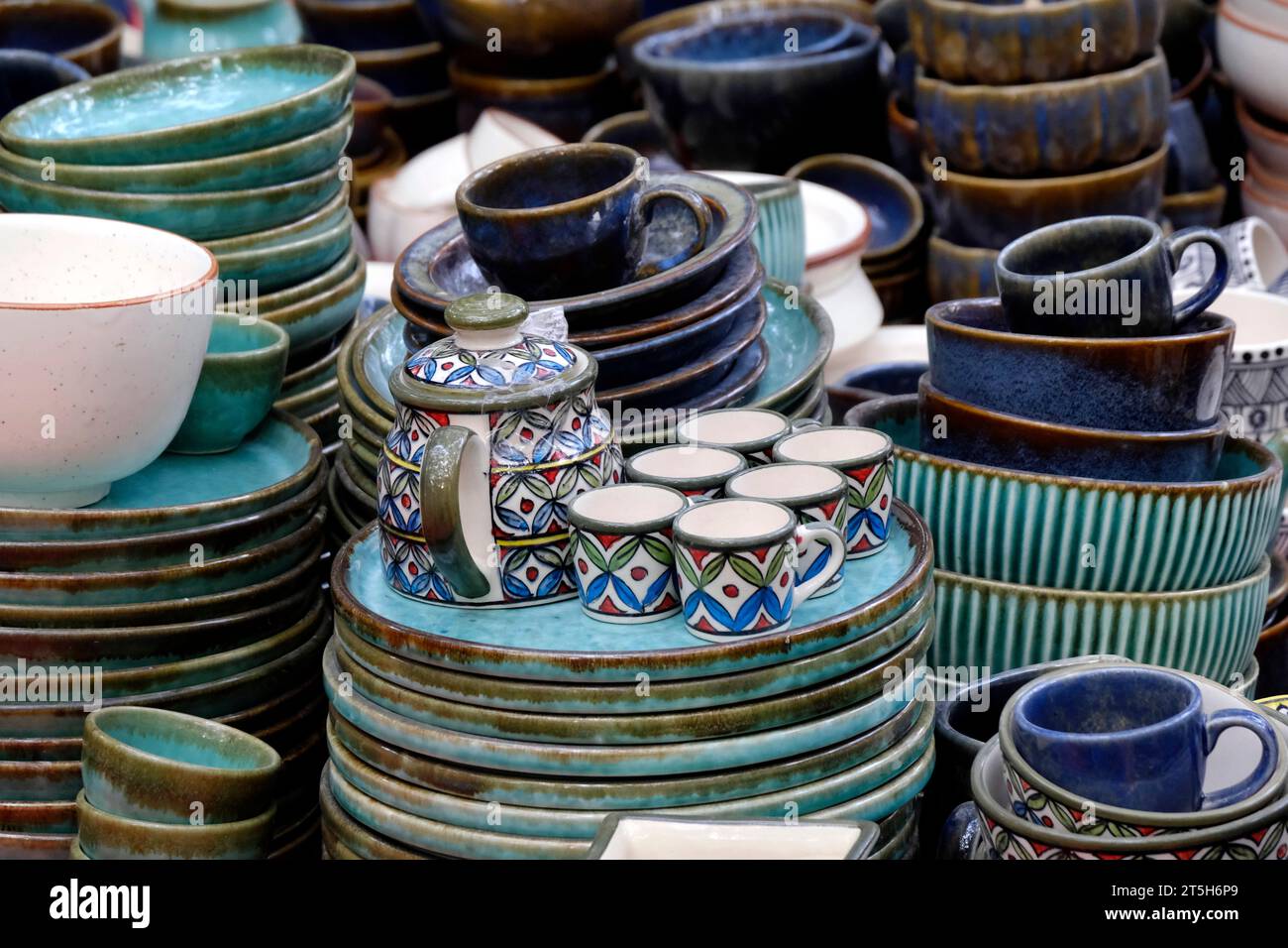 Handmade crockery and serve wares on the sale in the Pune, India ...