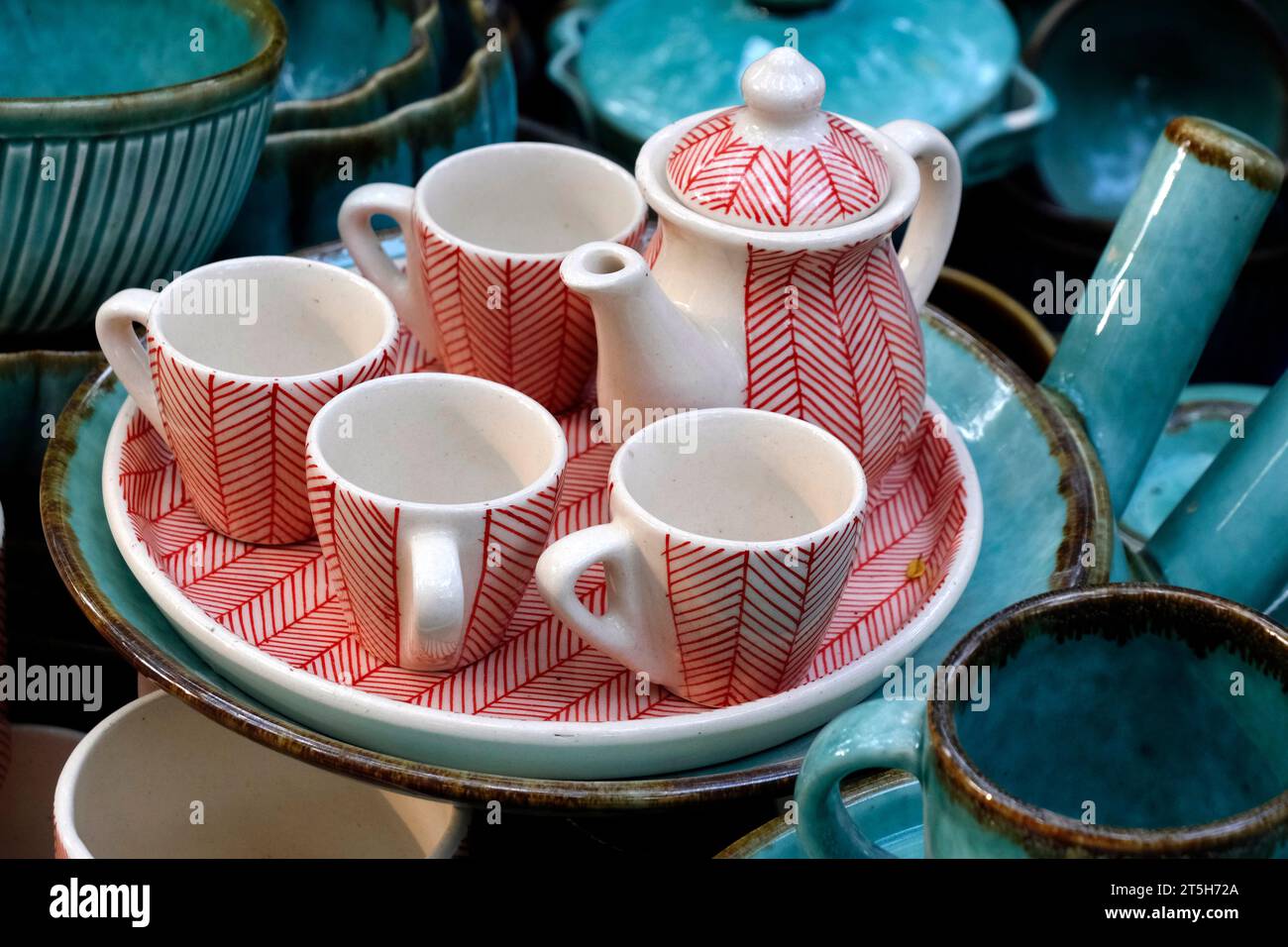 Handmade crockery and serve wares on the sale in the Pune, India ...