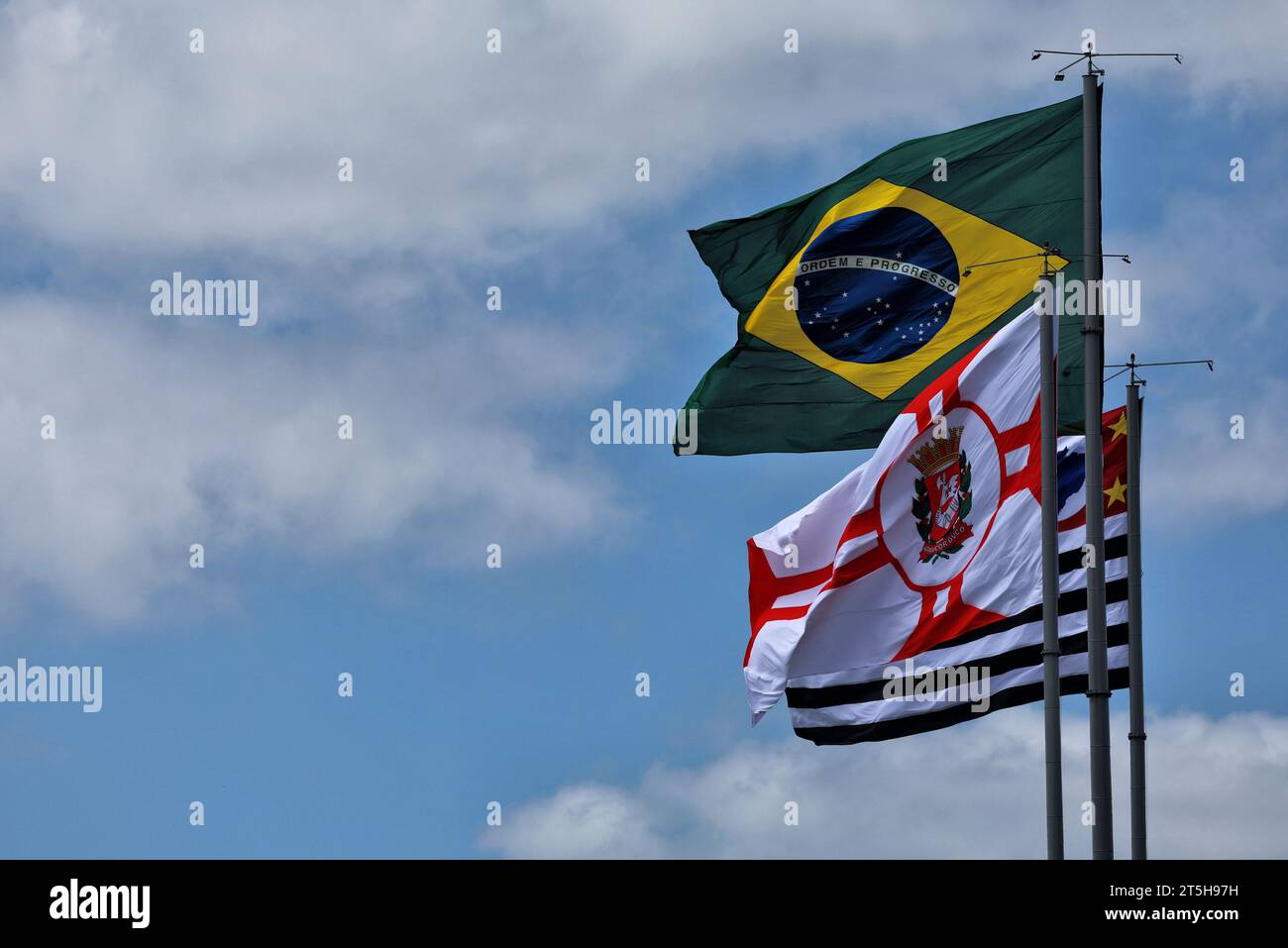 Sao Paulo, Brazil. 05th Nov, 2023. Circuit atmosphere - flags. Formula ...