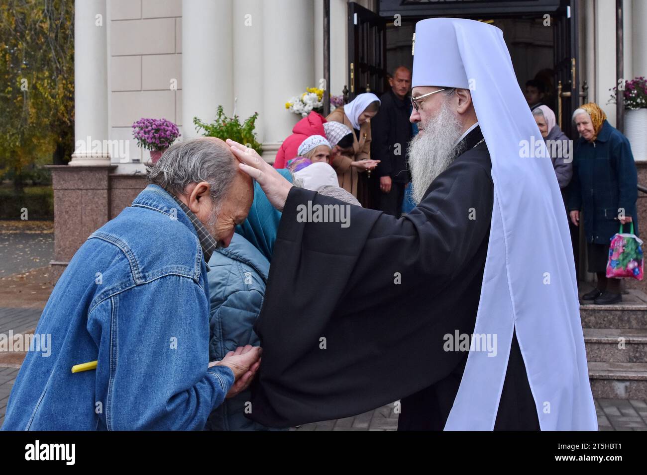 Metropolitan Luka (Kovalenko) of Zaporizhzhia and Melitopol (right ...