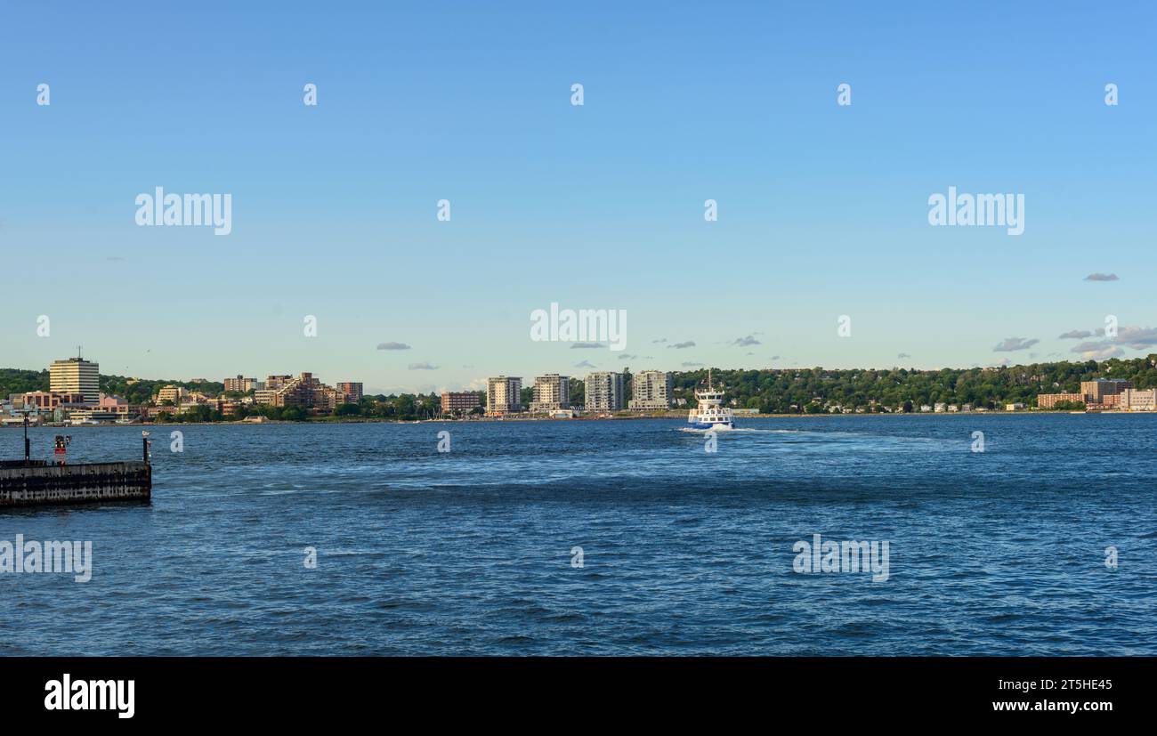 Bay waterway hi-res stock photography and images - Alamy