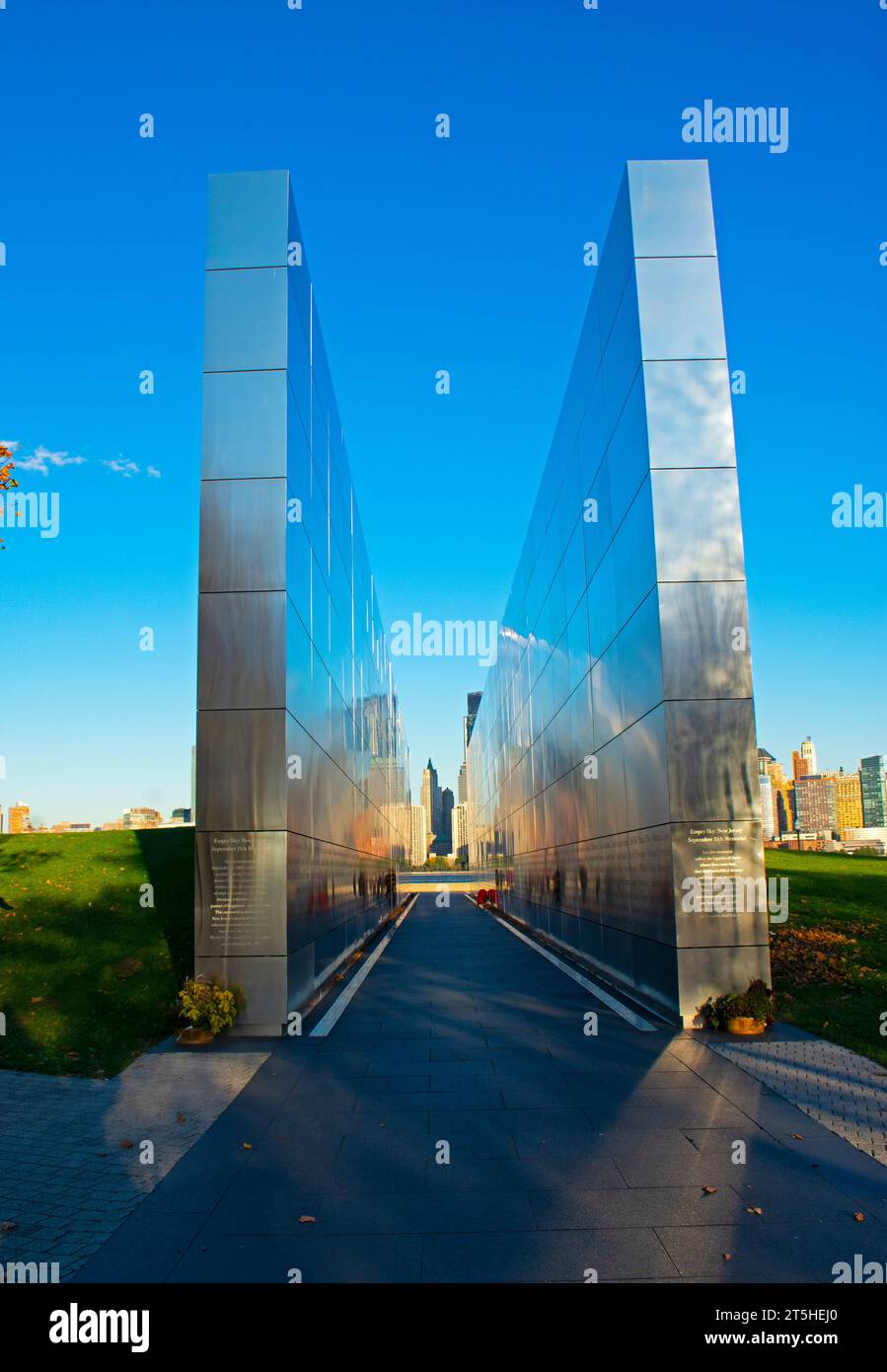 Empty sky hi-res stock photography and images - Alamy