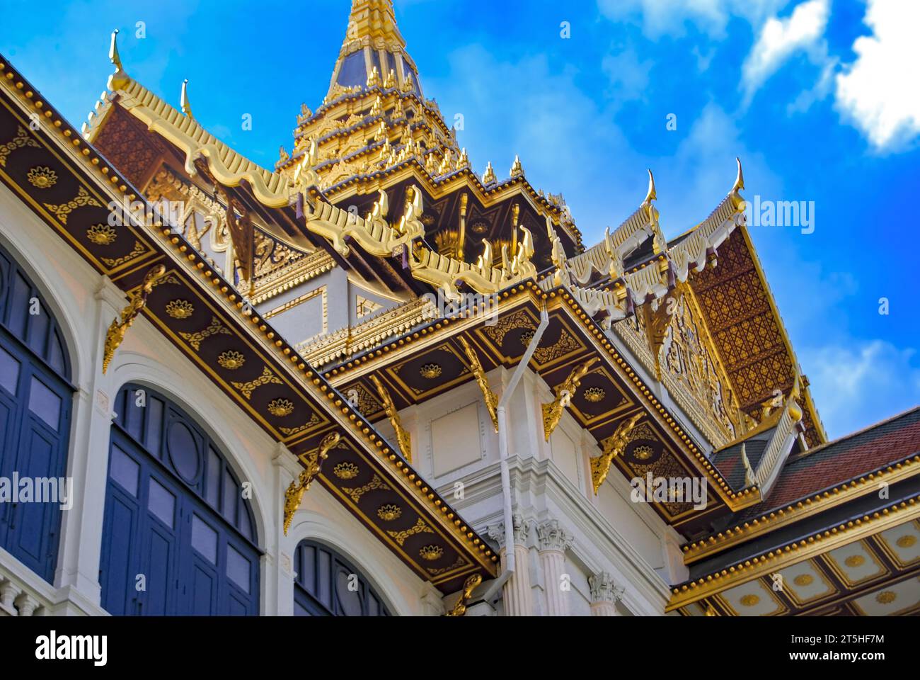 Phra broom maha ratch wang hi-res stock photography and images - Alamy