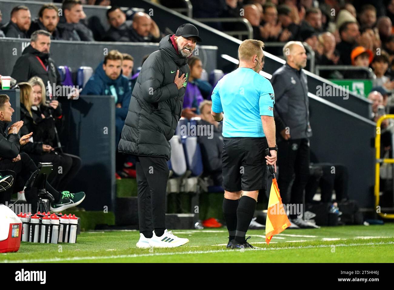 Liverpool luton november 2023 klopp hi-res stock photography and images ...