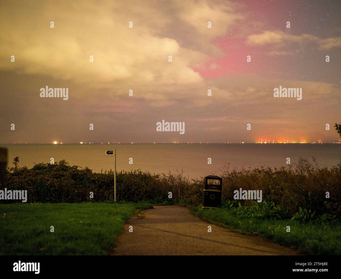 Minster on Sea, Kent, UK. 5th Nov, 2023. UK Weather: the northern ...