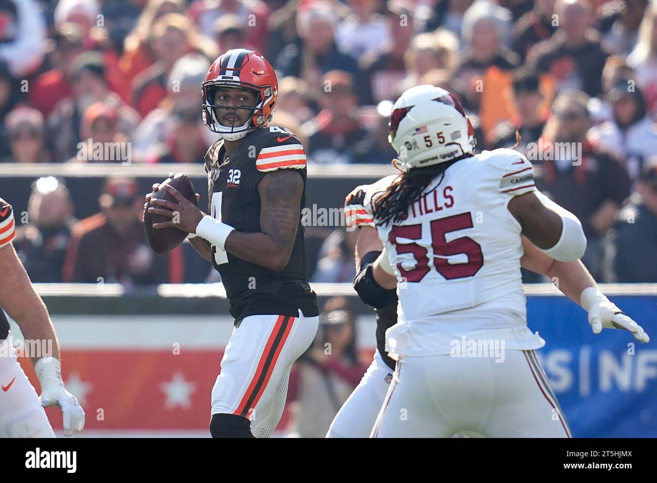 Cleveland Browns quarterback Deshaun Watson (4) looks to pass next to ...
