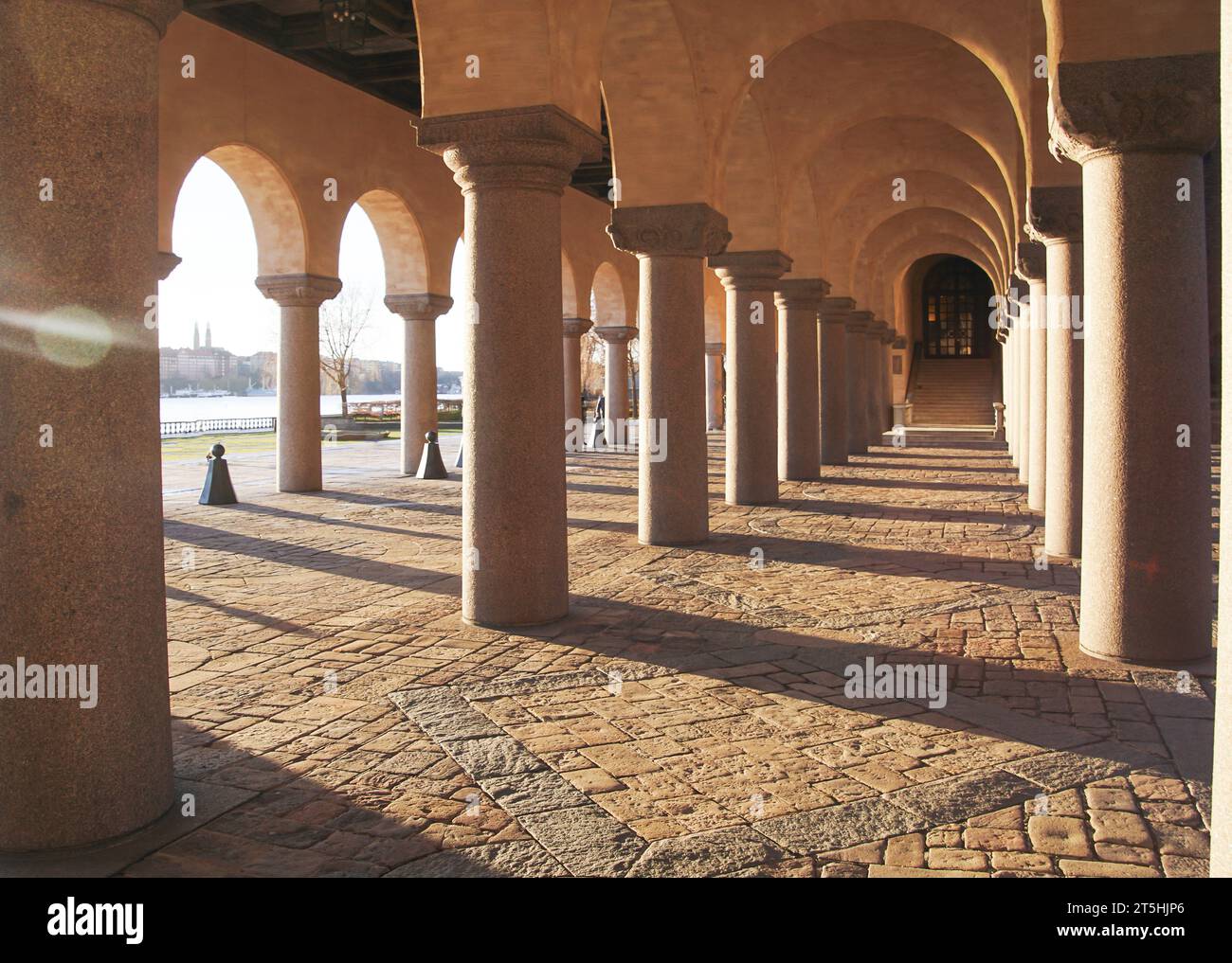 Arcade pillar pillars outdoor hi-res stock photography and images - Alamy