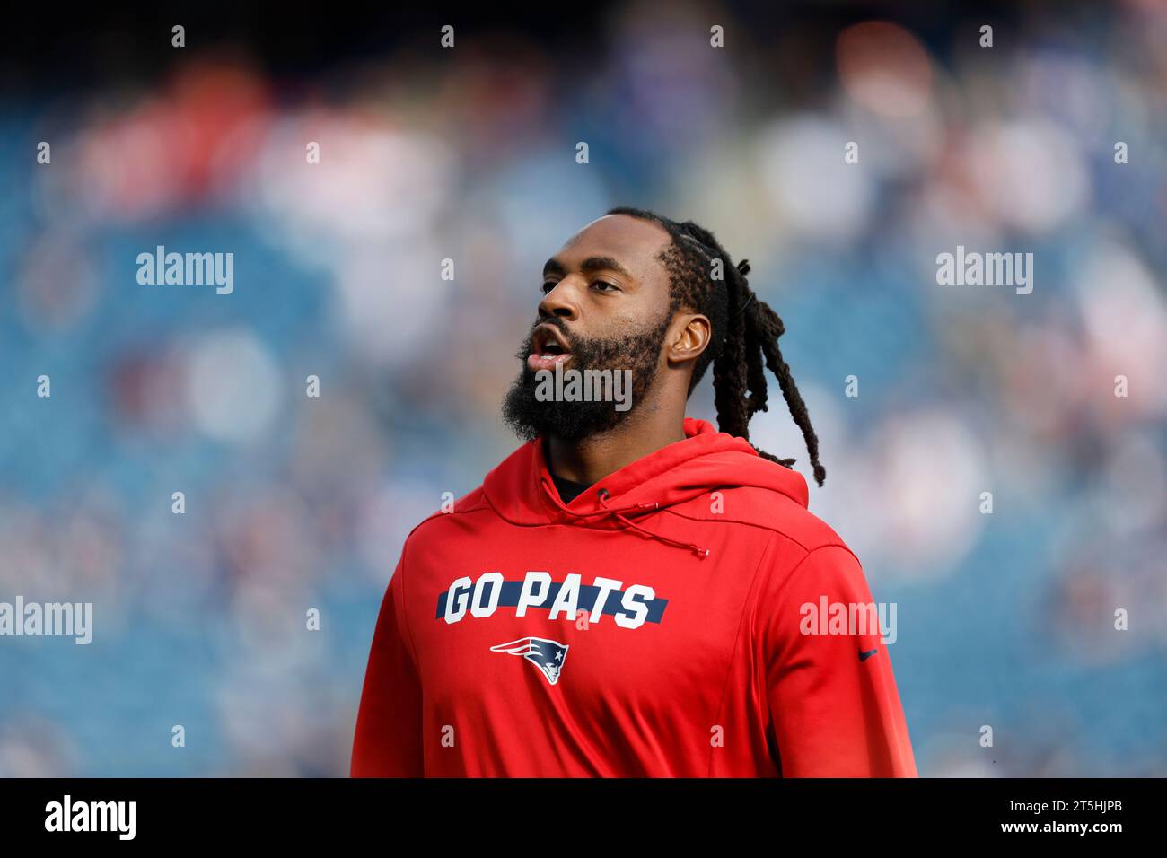 New England Patriots linebacker Matthew Judon (9) warms up prior to an ...