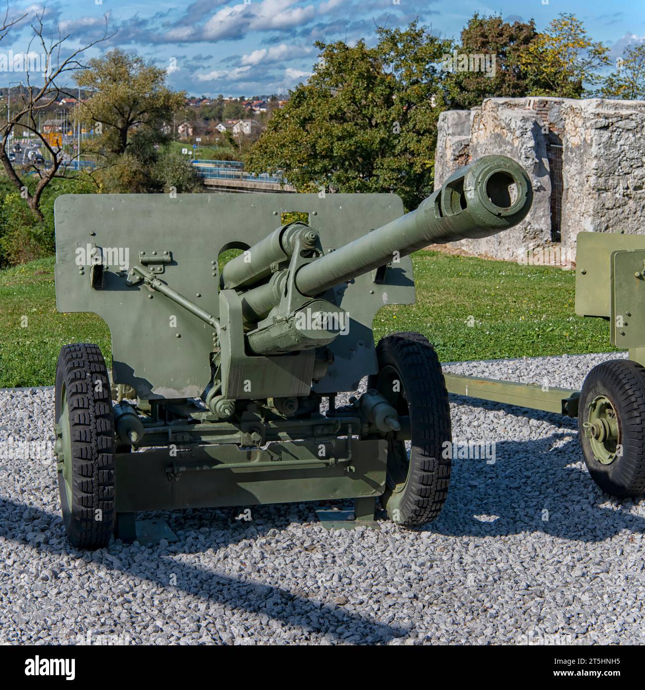 M42 anti tank gun hi-res stock photography and images - Alamy