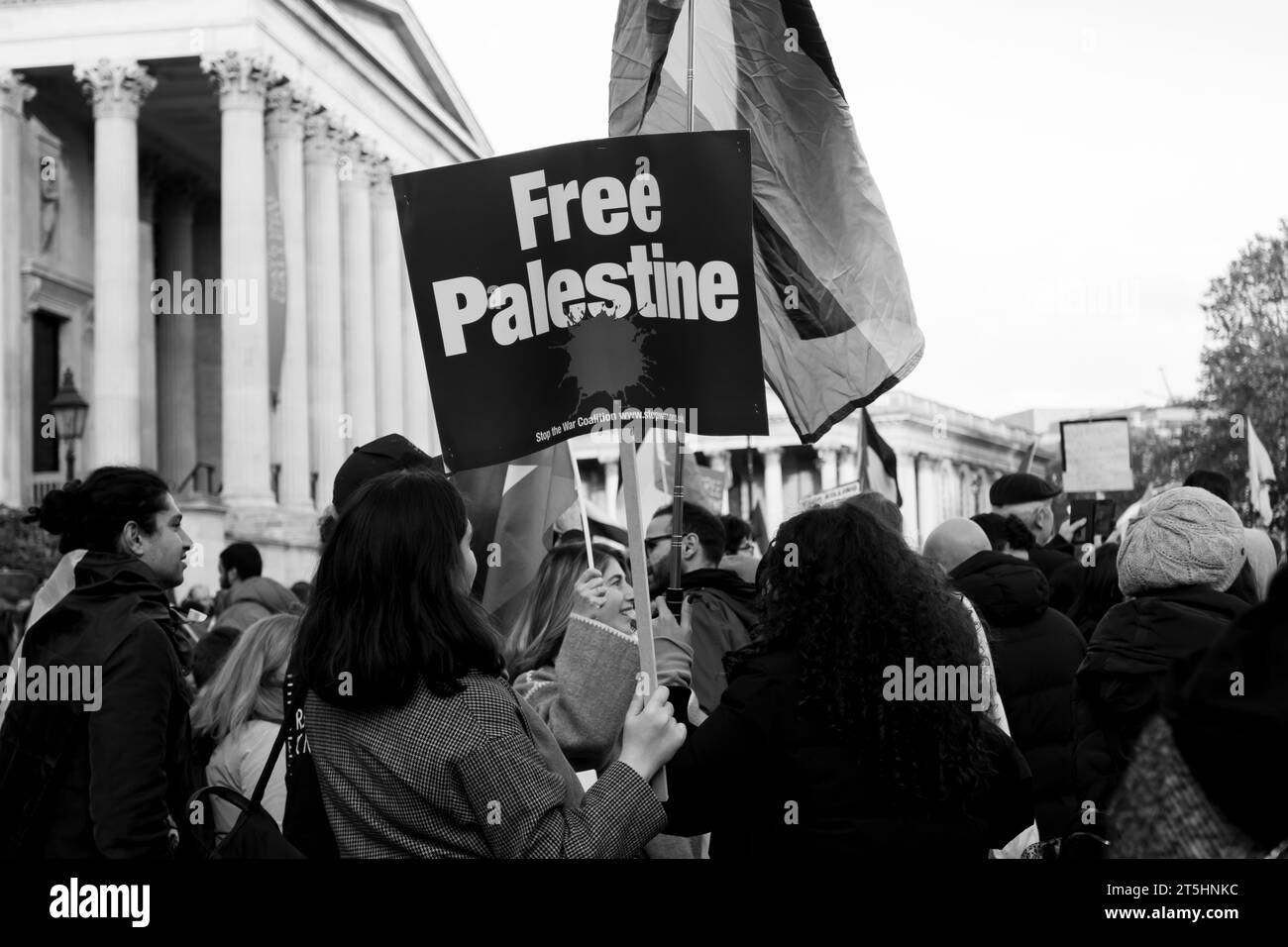 Demonstrators trafalgar square in Black and White Stock Photos & Images ...