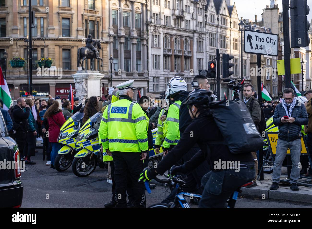 London Palestinian Demonstration Trafalgar Square Stock Photo - Alamy