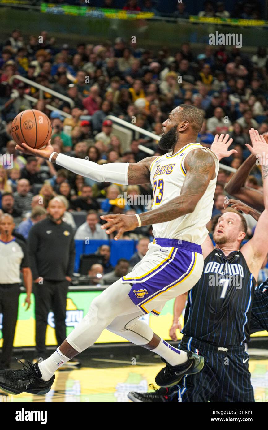 Lebron james basketball score hi-res stock photography and images - Alamy