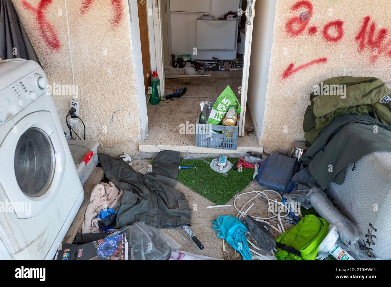 Kfar azza community hi-res stock photography and images - Alamy