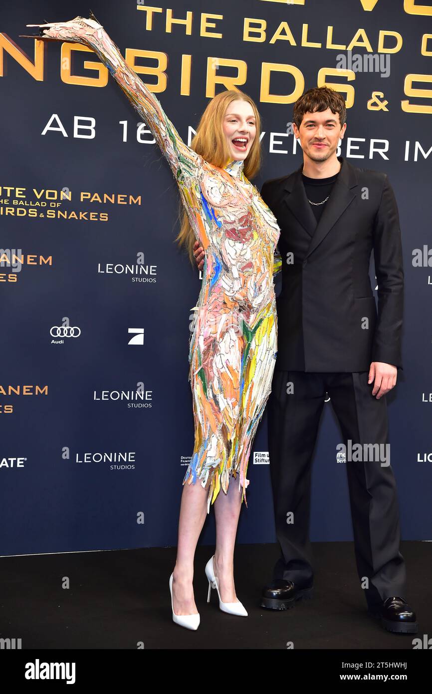 Europapramiere Tributer von Panem Hunter Schafer, Tom Blyth Ankunft zur ...