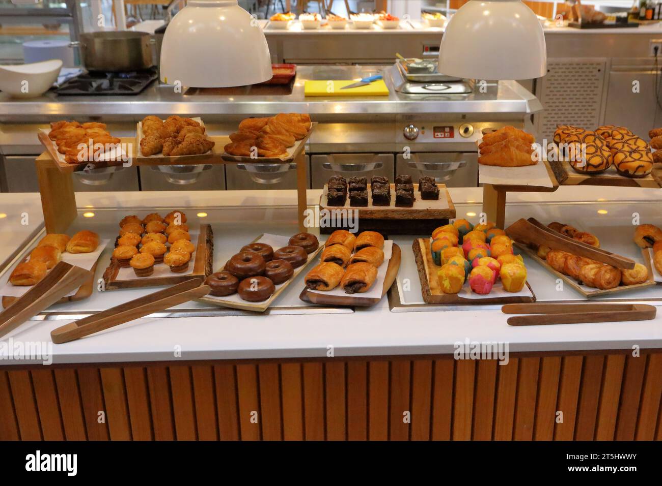 Continental breakfast display hi-res stock photography and images - Alamy