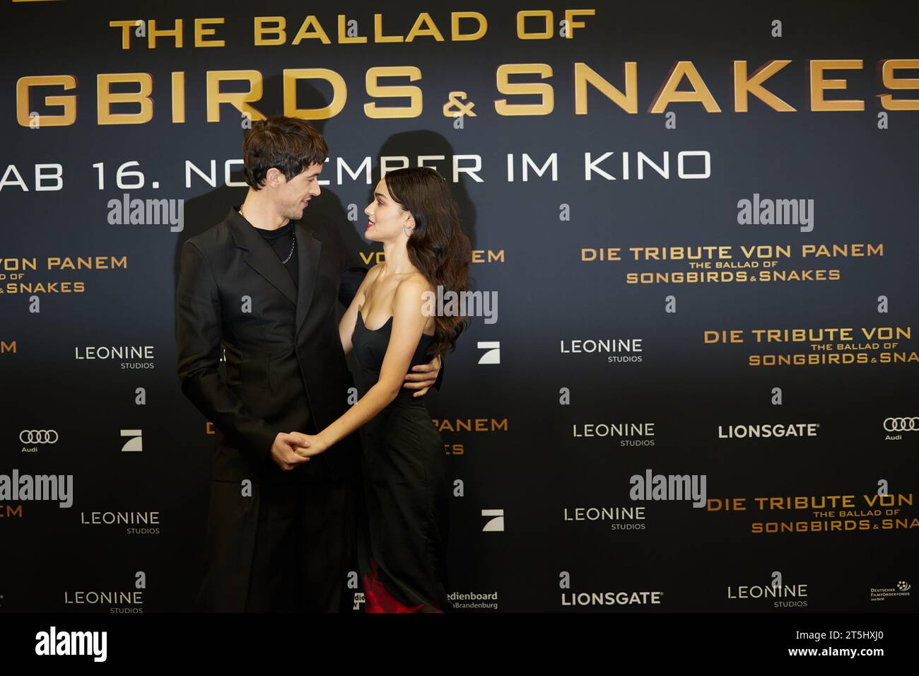 Rachel zegler and tom blyth hi-res stock photography and images - Alamy