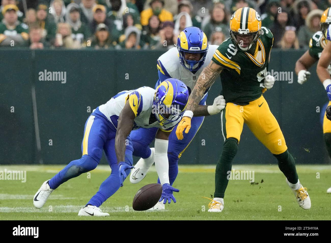 Los Angeles Rams cornerback Duke Shelley (26) recovers a fumble by ...