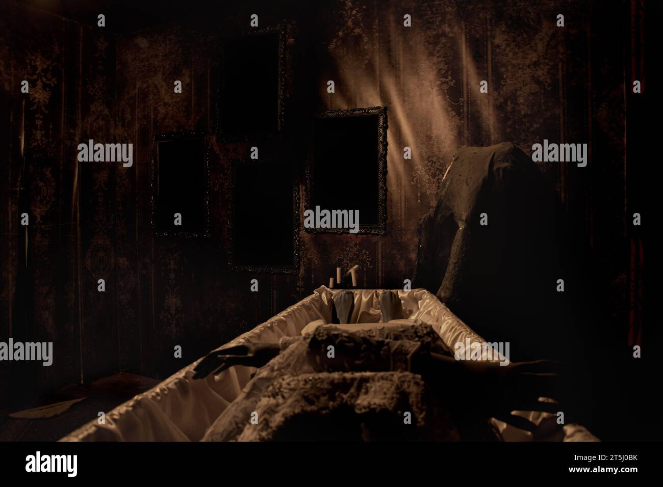 Coffin house hi-res stock photography and images - Alamy