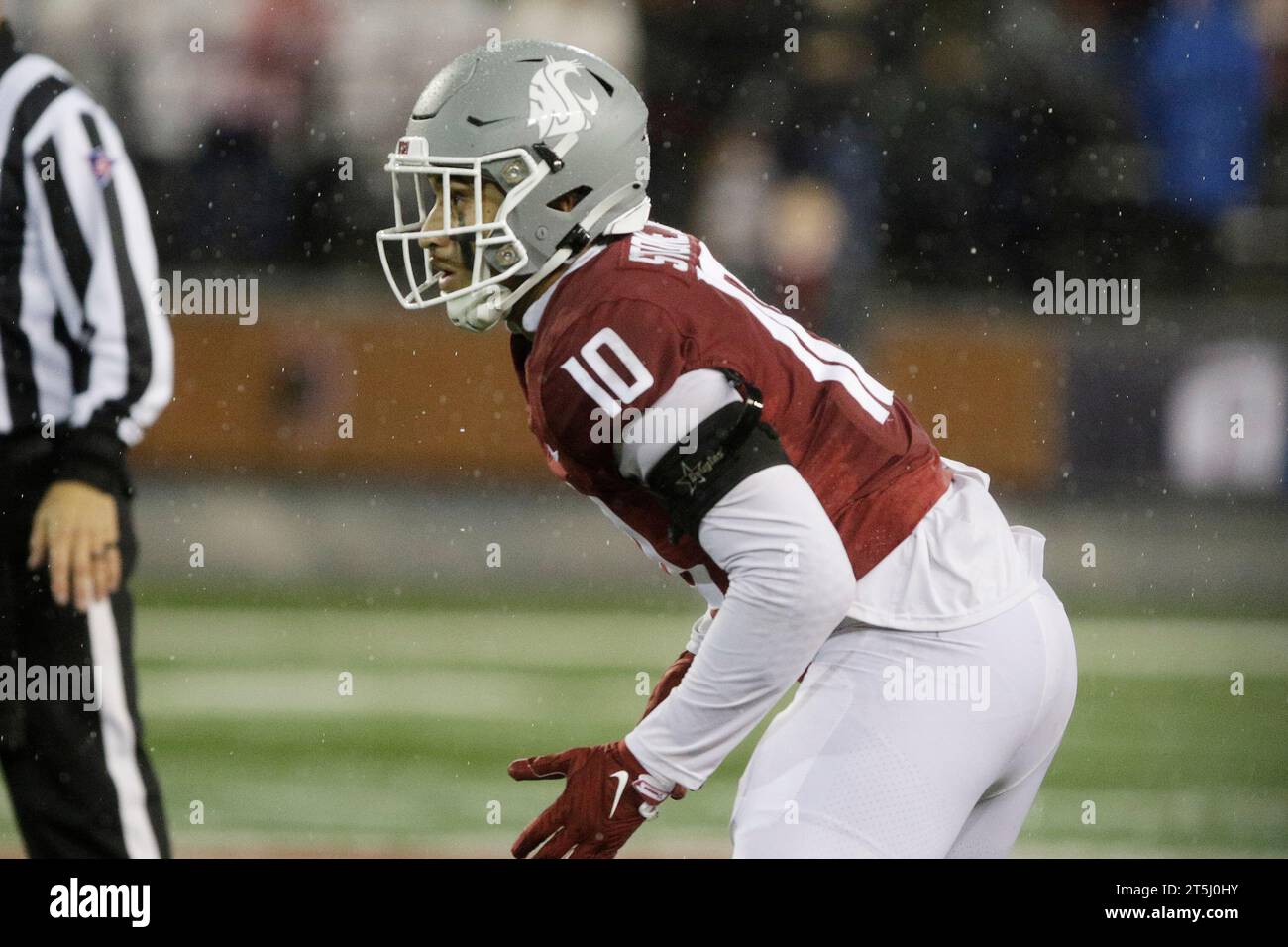 Washington State defensive end Ron Stone Jr. lines up for a play during ...