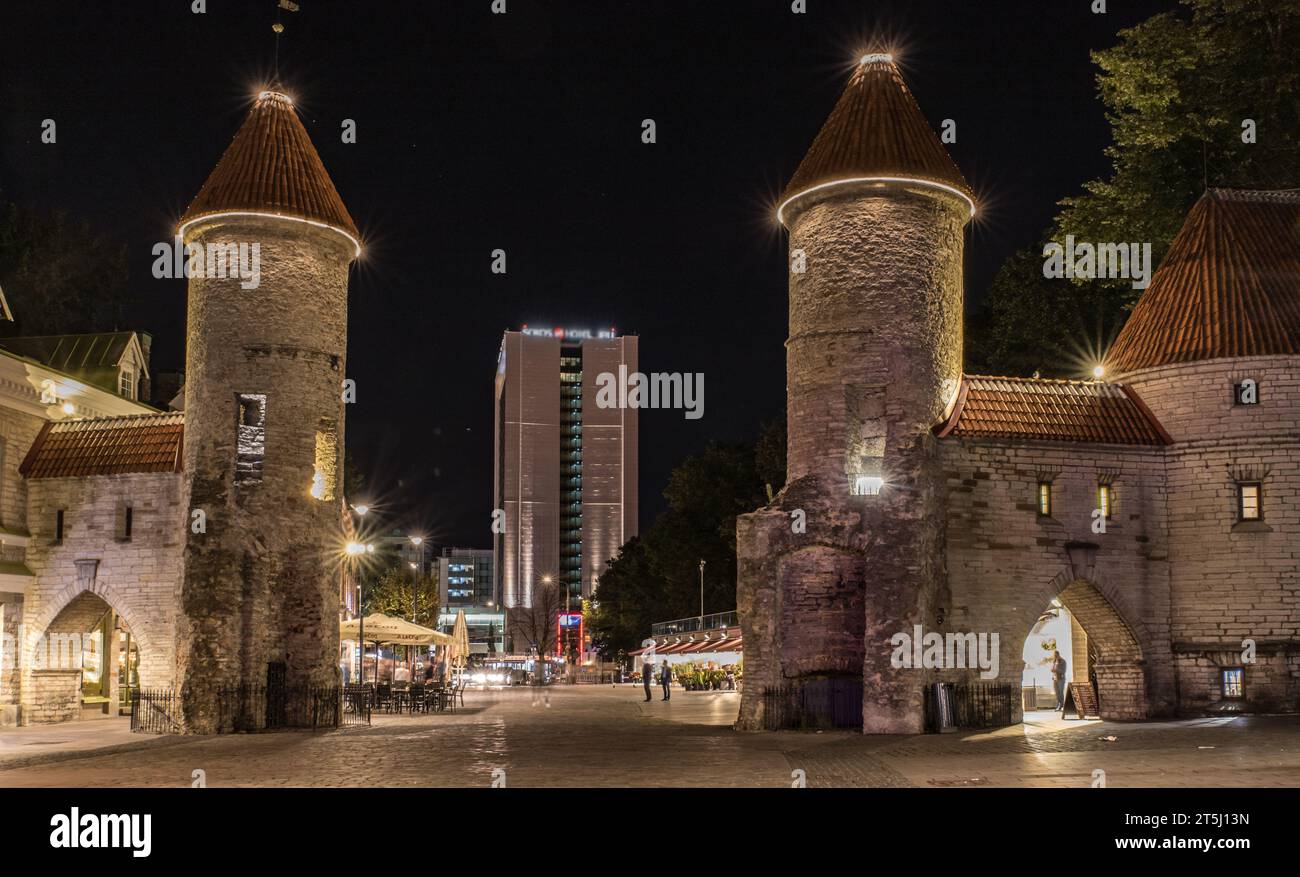 Viru väravad hi-res stock photography and images - Alamy