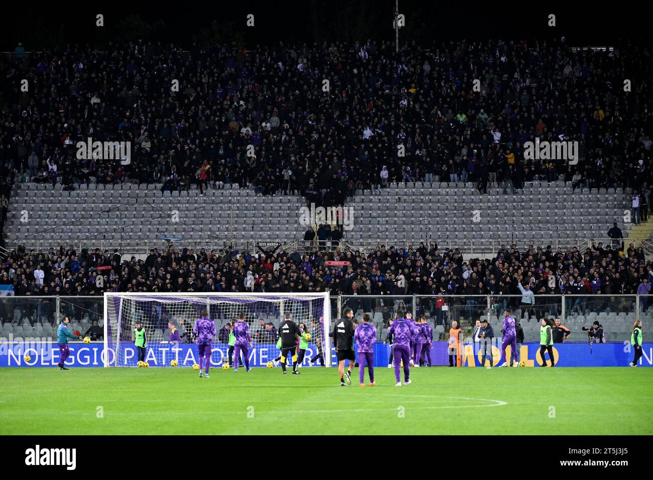 Ultras stands hi-res stock photography and images - Alamy