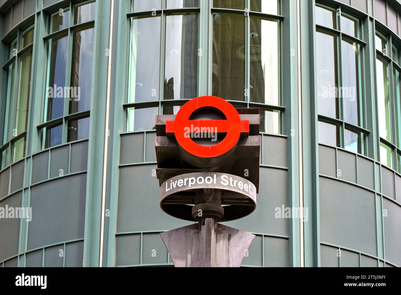 Liverpool street station sign hi-res stock photography and images - Alamy
