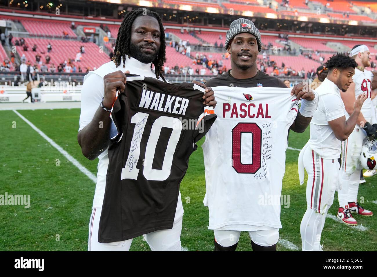 Arizona Cardinals wide receiver Zach Pascal, left, and Cleveland Browns ...